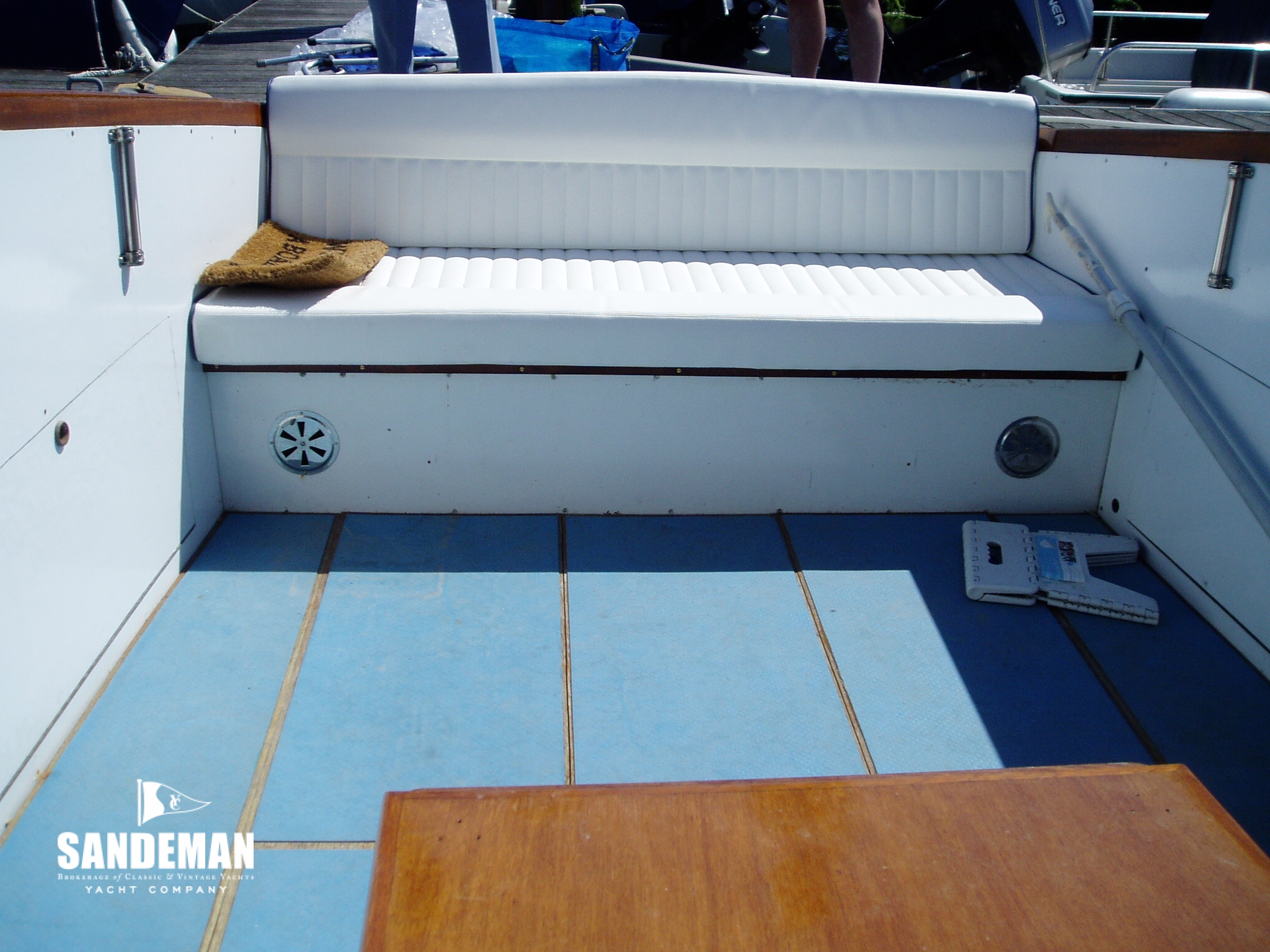 Fairey Huntress 23 ft fast launch 1966 - Sandeman Yacht Company