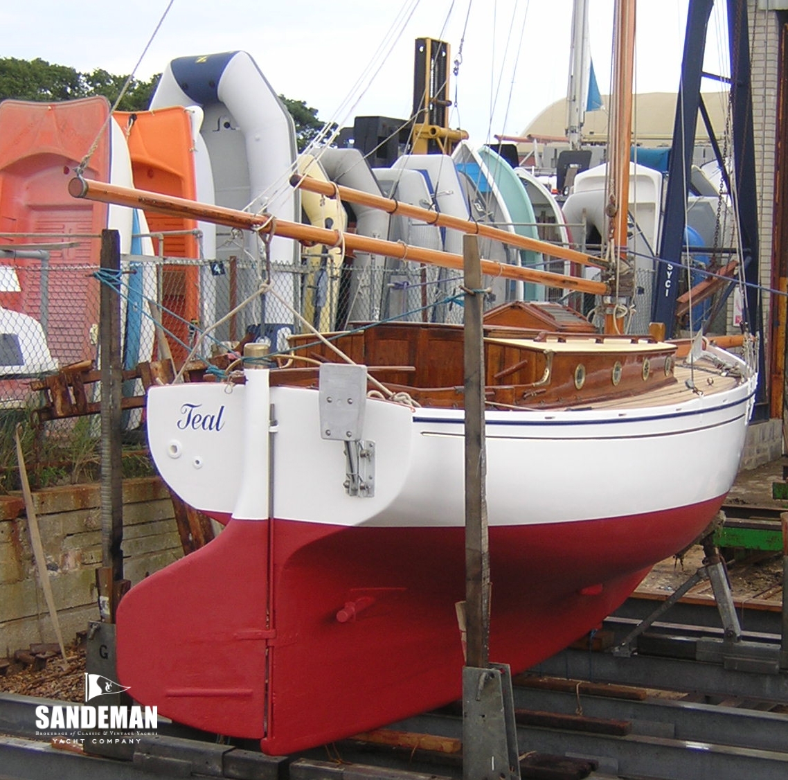 Summers & Payne Gaff Sloop - Sandeman Yacht Company