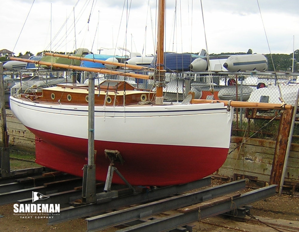 Summers & Payne Gaff Sloop - Sandeman Yacht Company