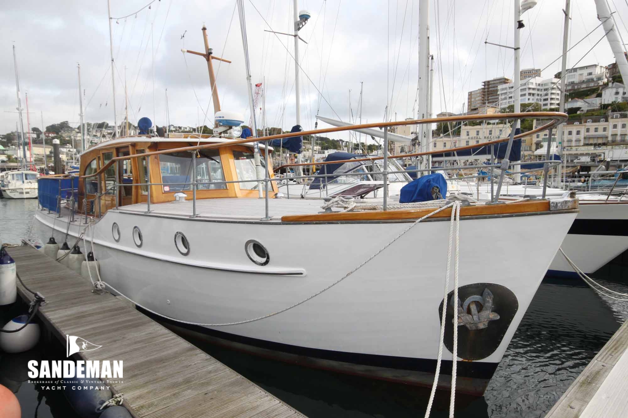 John Bain Staniland 40 ft Motor Yacht 1963 - Sandeman Yacht Company