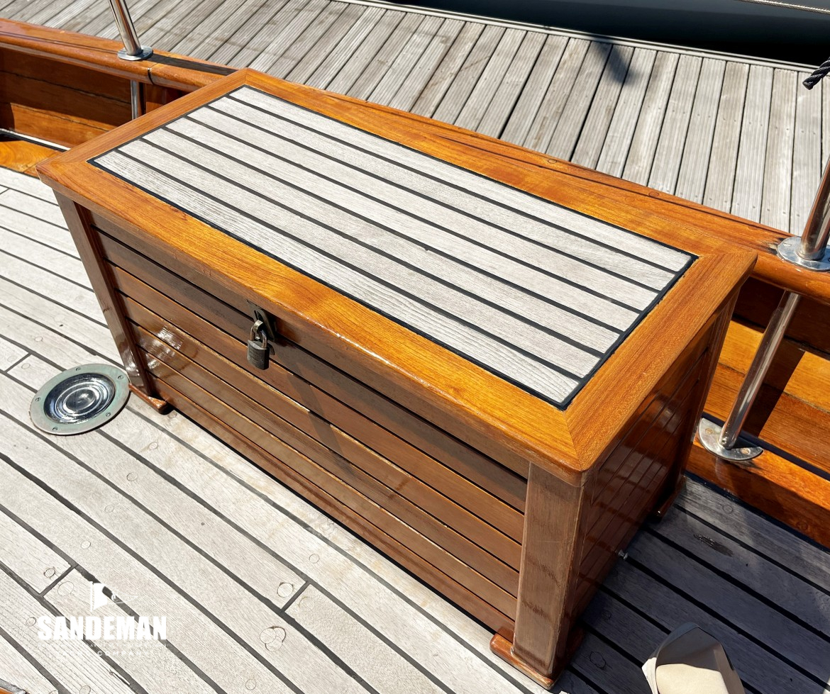 Reg Freeman-Attrill 40ft Twin Screw Motor Yacht 1966/2007 - Sandeman ...