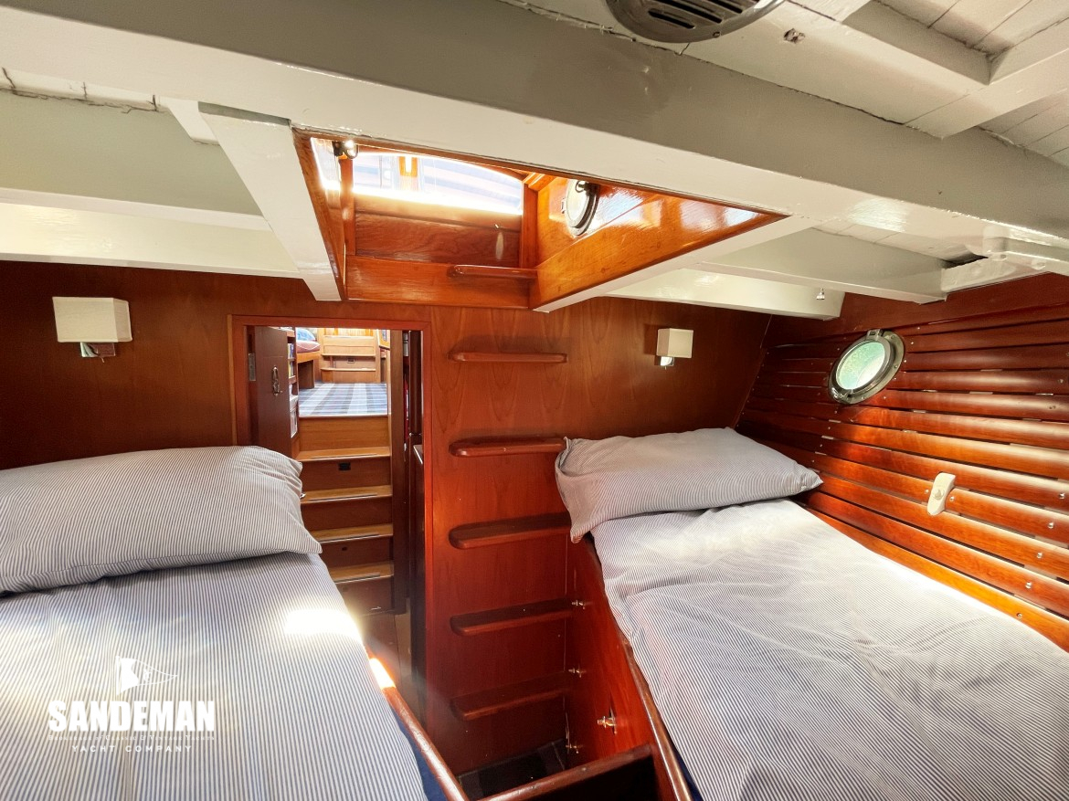 Reg Freeman-Attrill 40ft Twin Screw Motor Yacht 1966/2007 - Sandeman ...