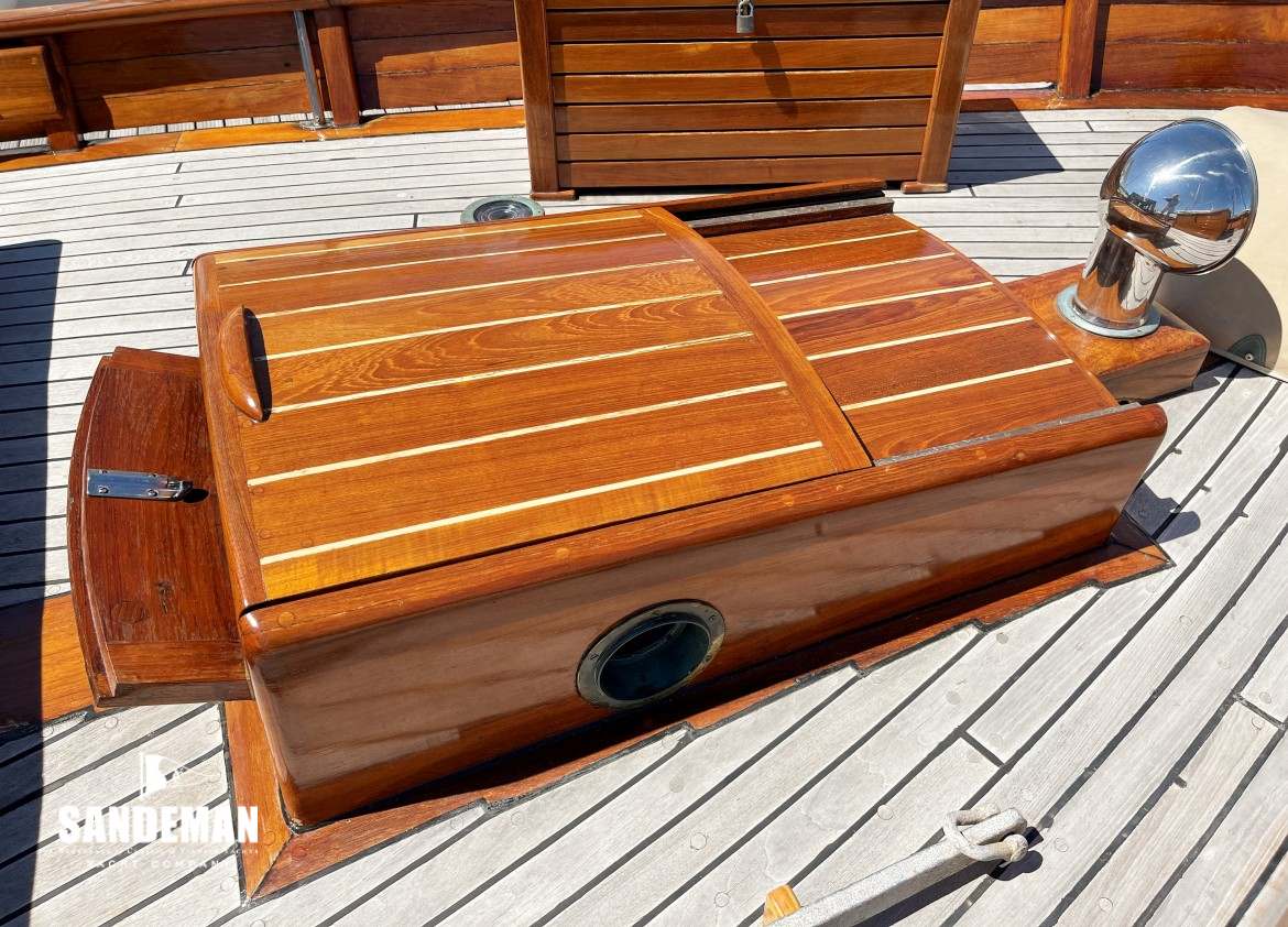 Reg Freeman-Attrill 40ft Twin Screw Motor Yacht 1966/2007 - Sandeman ...