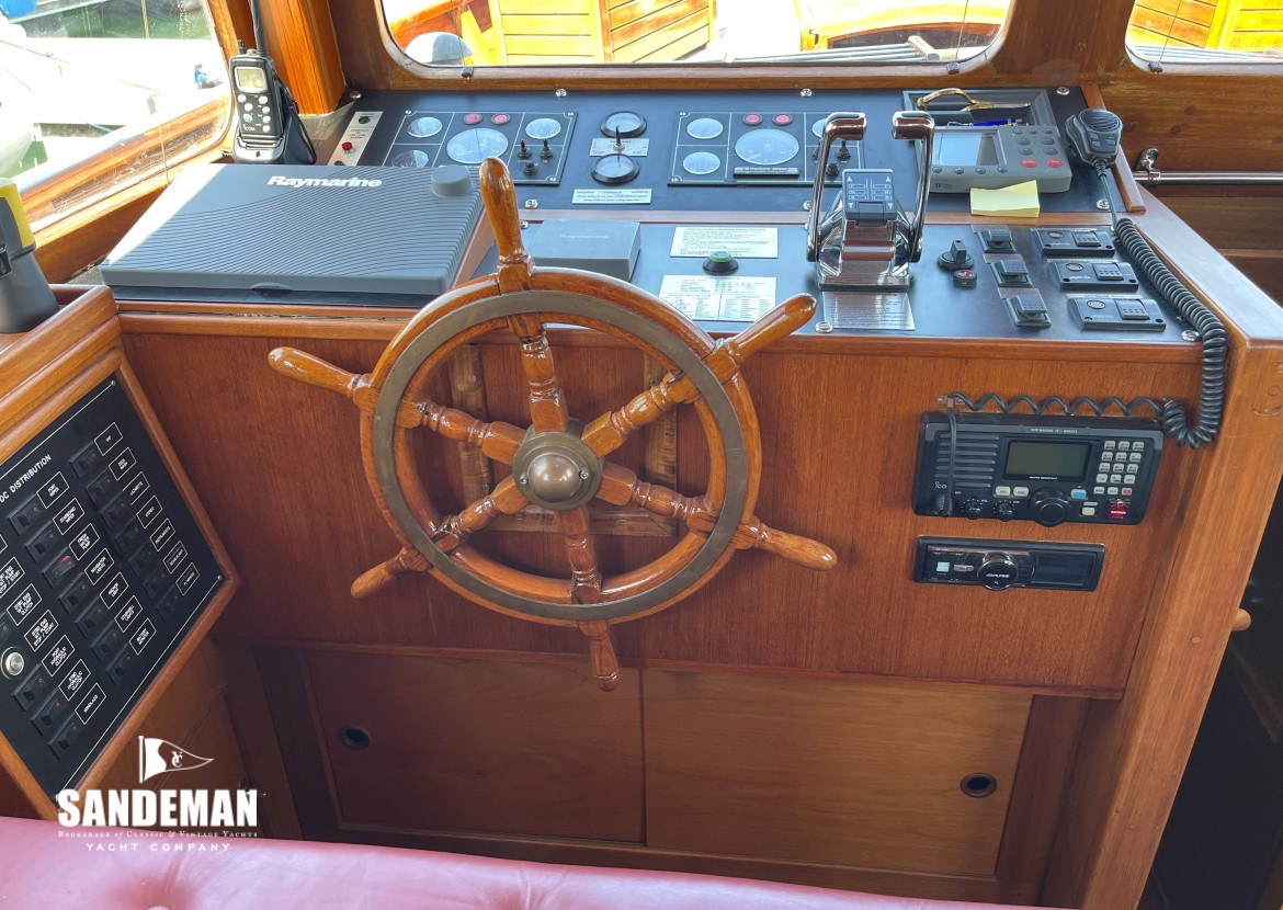 Reg Freeman-Attrill 40ft Twin Screw Motor Yacht 1966/2007 - Sandeman ...