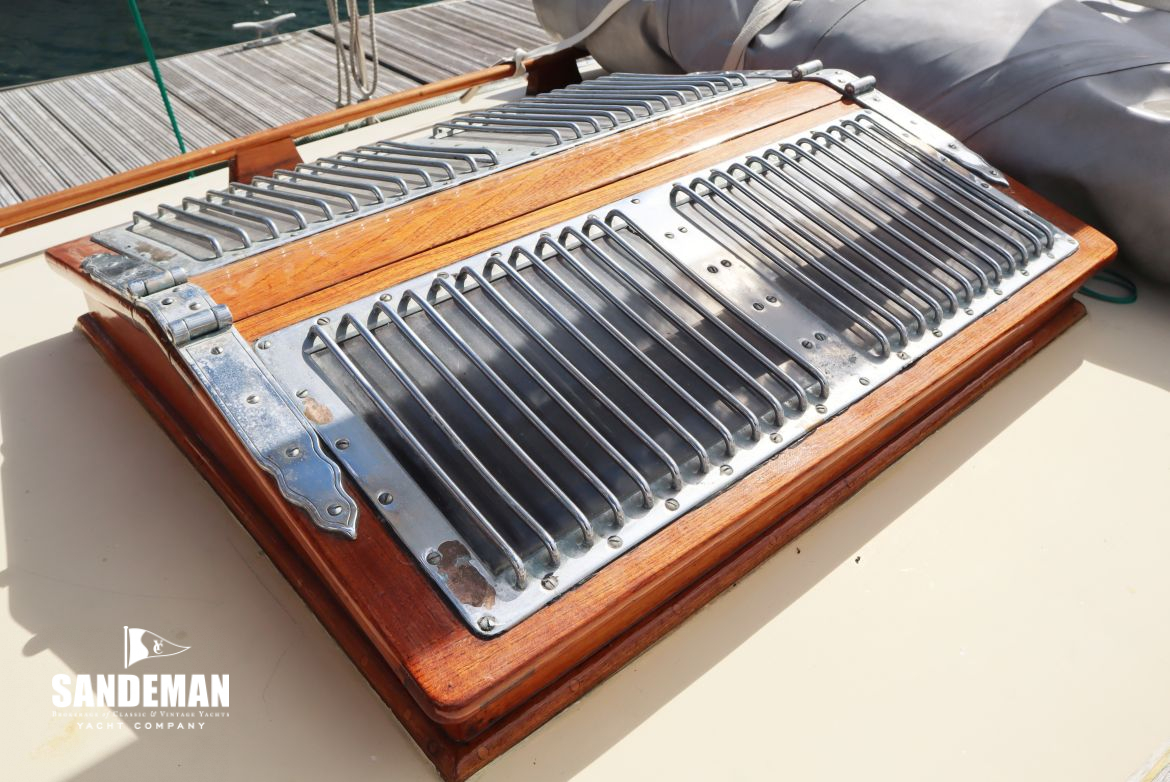 Arthur Robb 45 ft Bermudan Yawl 1970 - Sandeman Yacht Company