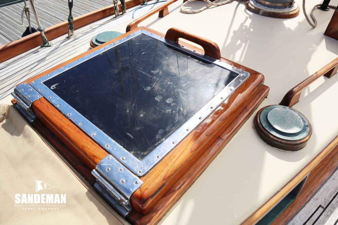 Arthur Robb 45 ft Bermudan Yawl 1970 - Sandeman Yacht Company